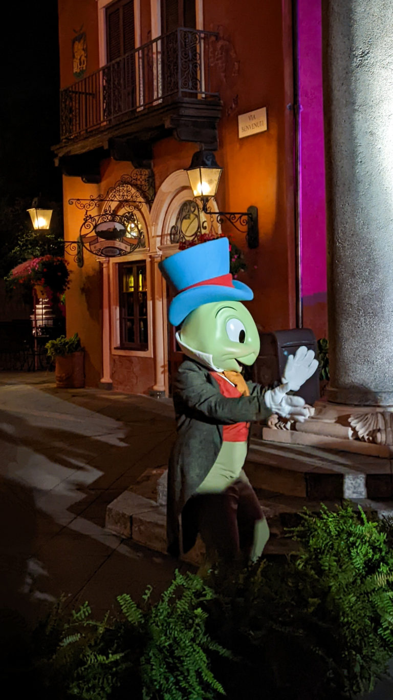 Review: runDisney Twilight Zone Tower of Terror 10-miler - Disney Kinda ...